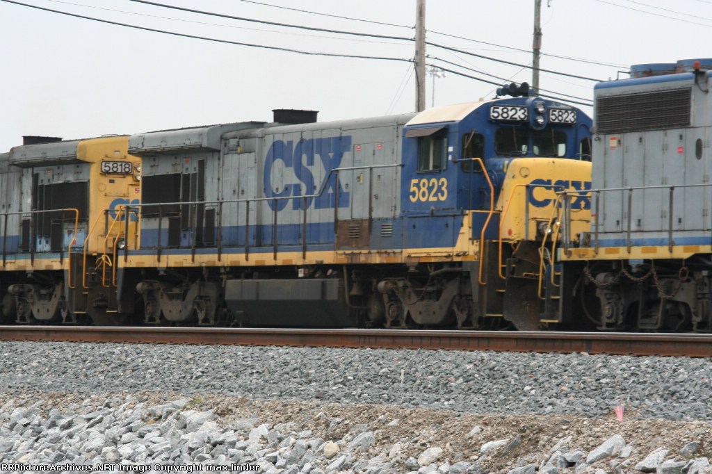 CSX 5823